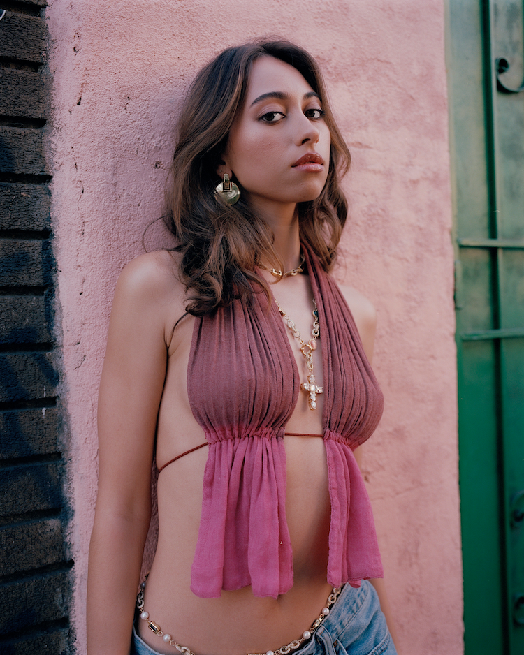 Sofia Valdés | Descubre el cautivador y auténtico disco homónimo de la artista de Panamá | Rue X ...